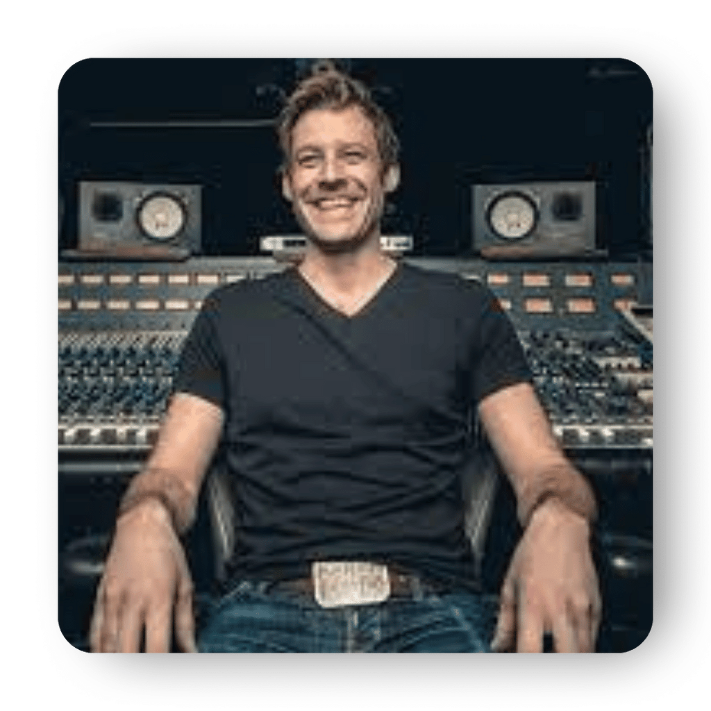 Cory Curtis - Singer Guitarist – The Phonix